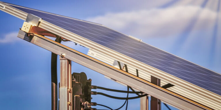 Best Ways to Store Solar Power in 2025 | Greentumble